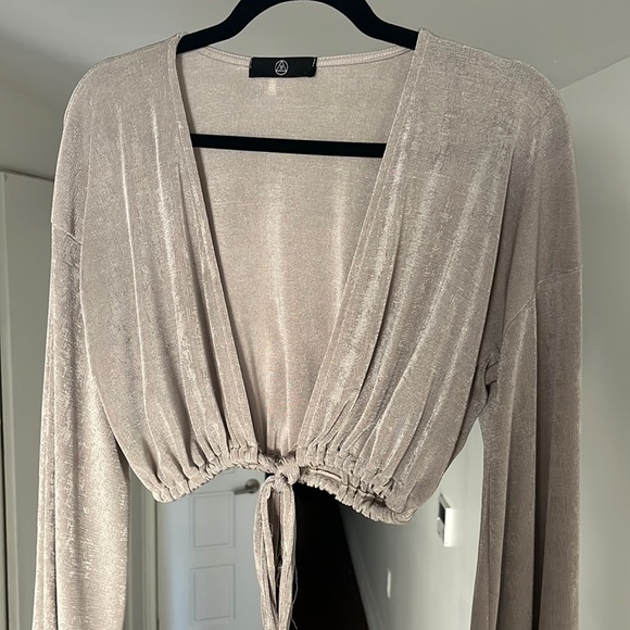 Missguided | Tops | Misguided Cropped Blouse | Poshmark